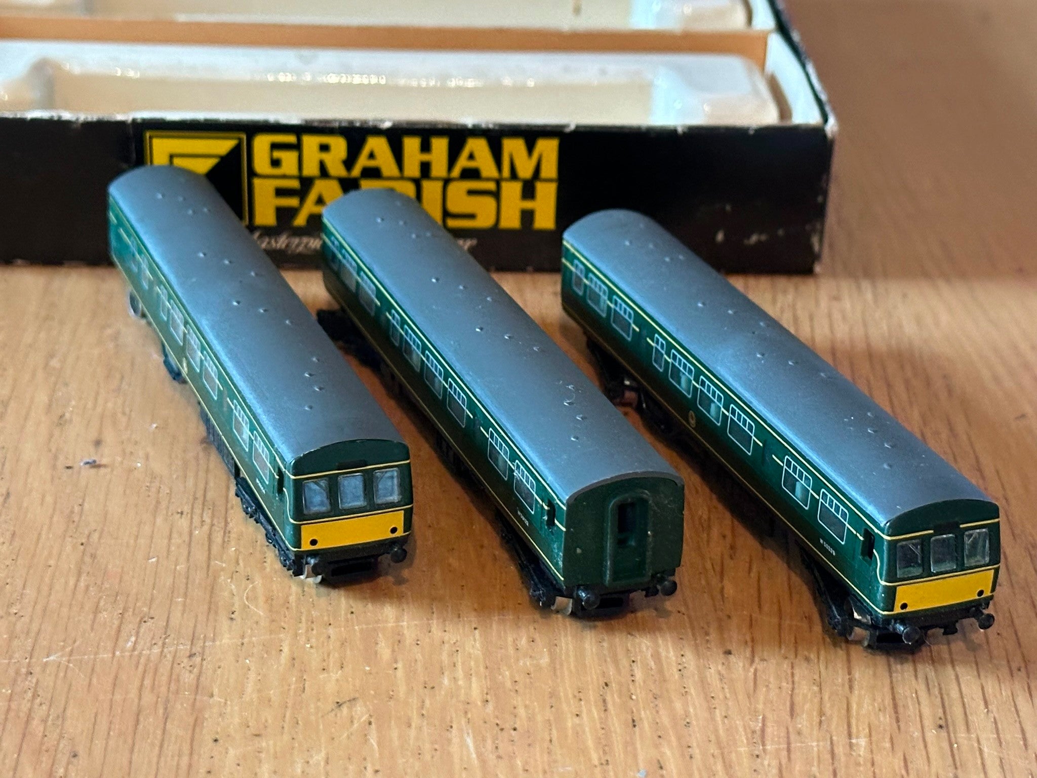 Graham Farish N Gauge 8143 Class 101 3-Car DMU in BR Green - repairs n ...