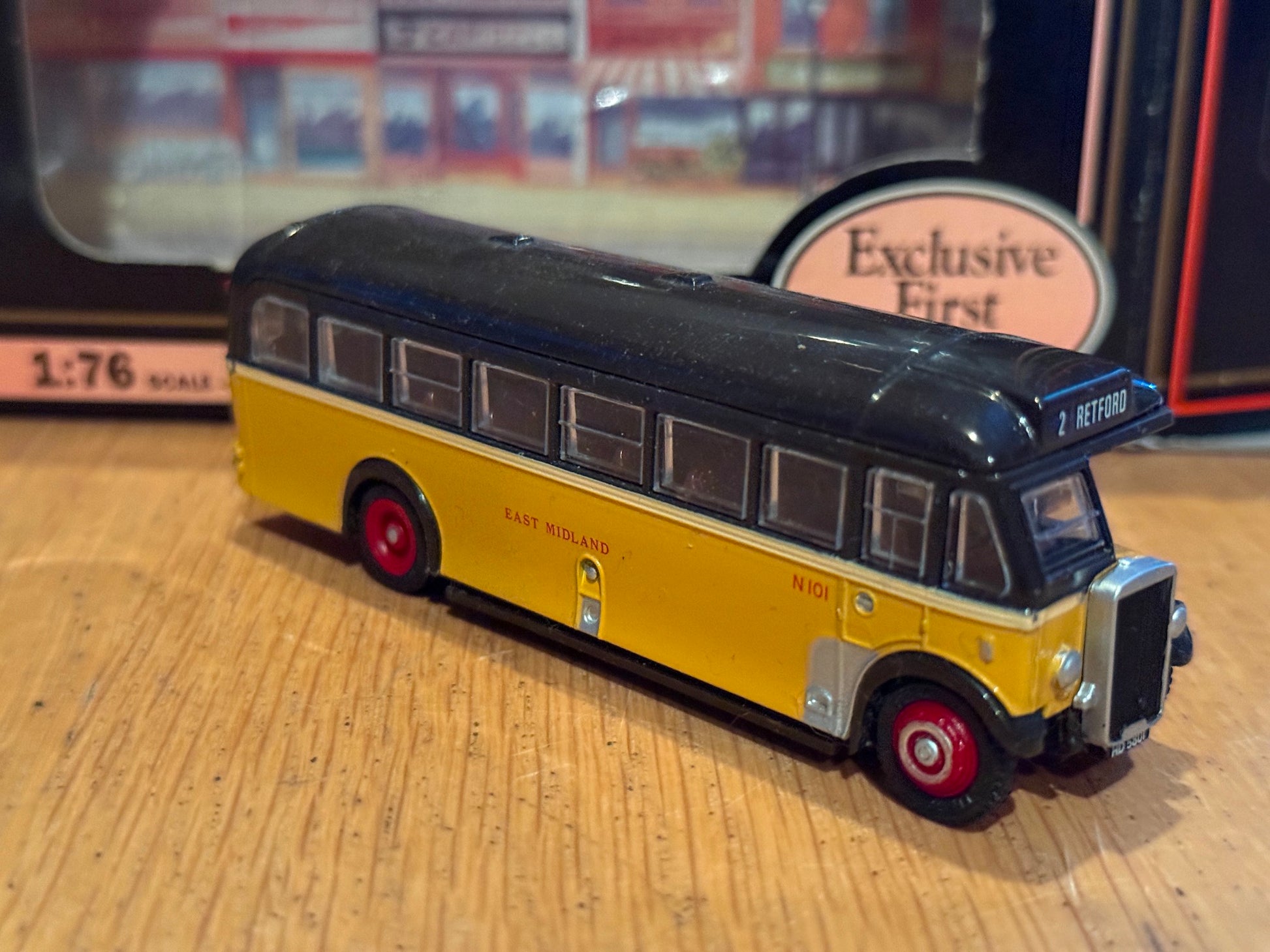 EFE OO Gauge 1:76 18305 - Leyland TS8 Tiger - East Midland – Midland Models