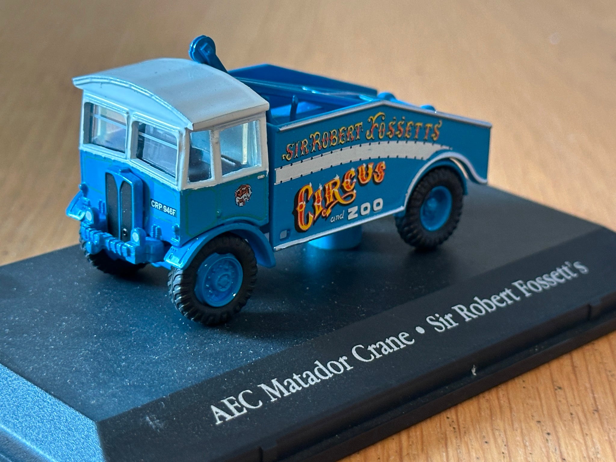 Atlas Editions OO Gauge - AEC Matador - Sir Robert Fossett's Circus ...