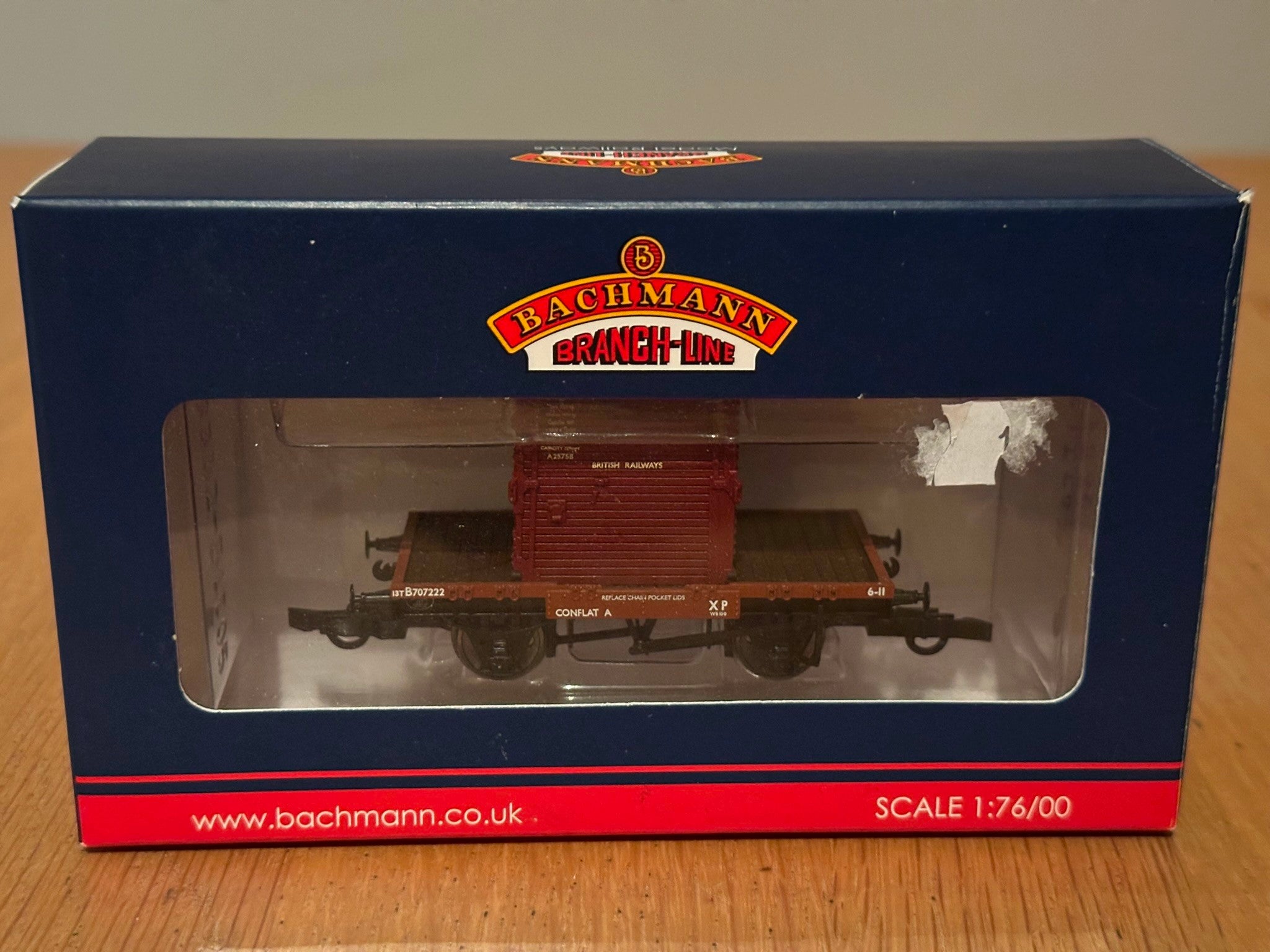 Bachmann 37-960 OO Gauge BR Conflat A Wagon B707222 with Container. Pr ...