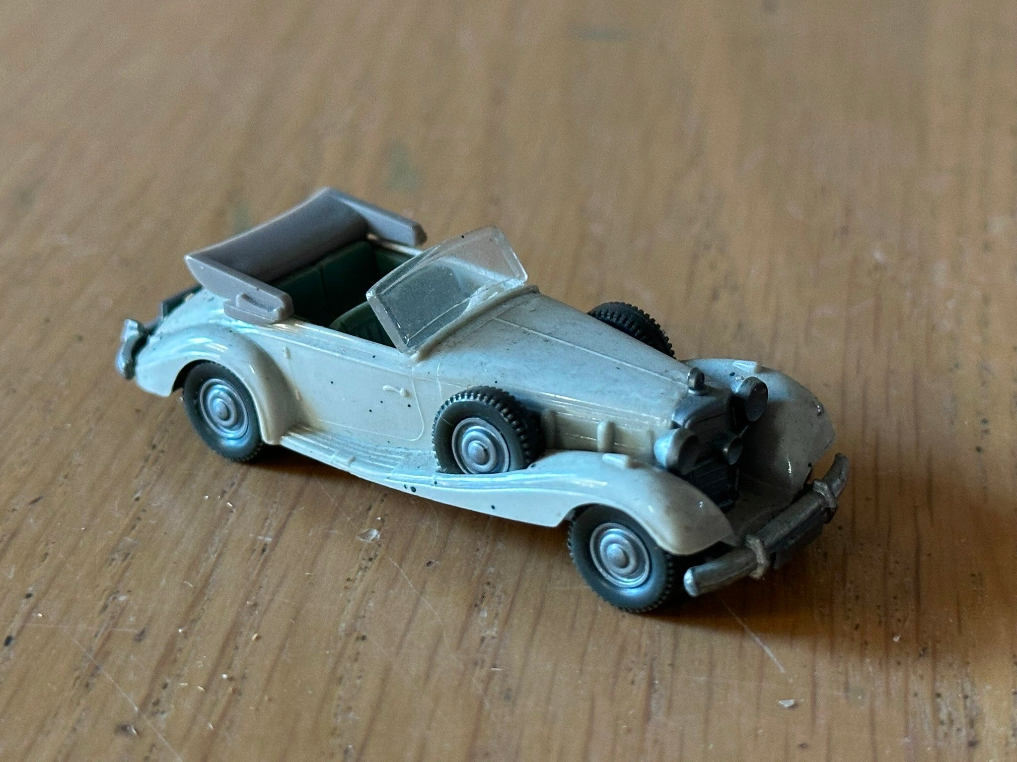 Wiking HO Scale (1:87) Mercedes-Benz 540K Cabriolet Cream – Midland Models