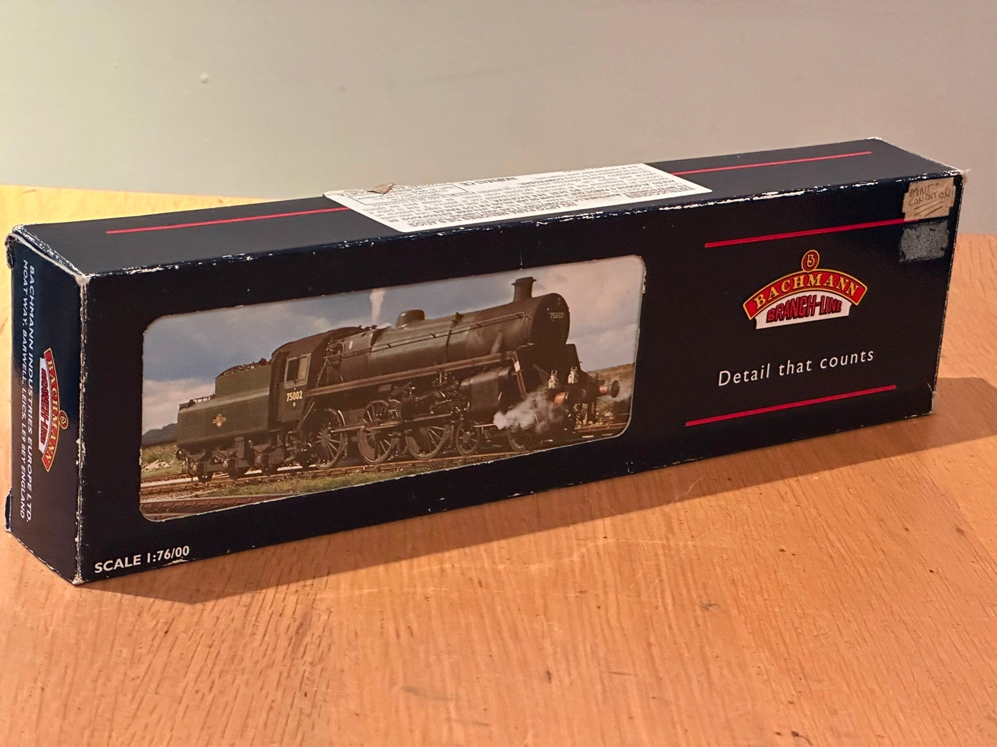 Bachmann 31-102A Standard Class 4MT 4-6-0 75072 & BR1B tender. Preowne ...